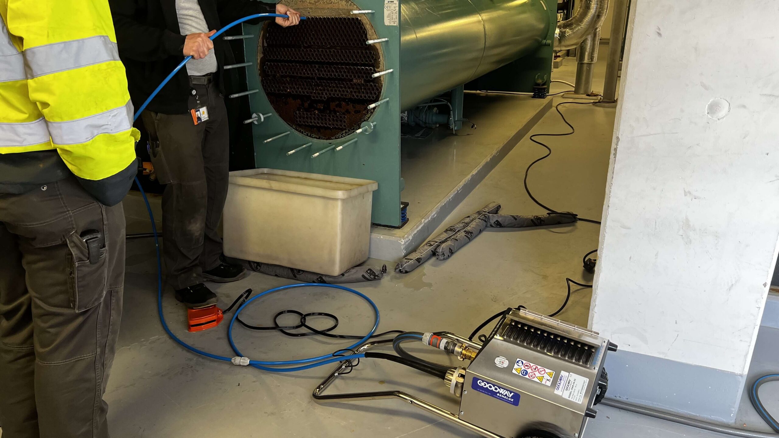 Pharma industry chiller tube cleaning | Videos